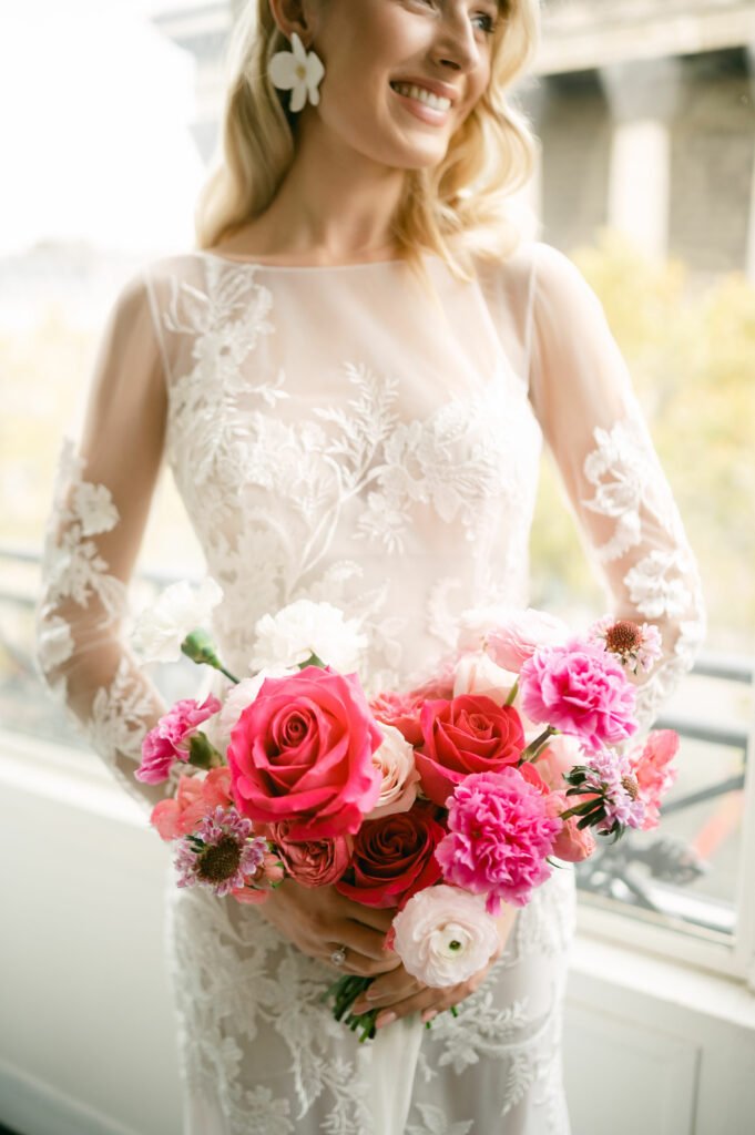 Choisir bouquet de mariage Paris - Alina Marti